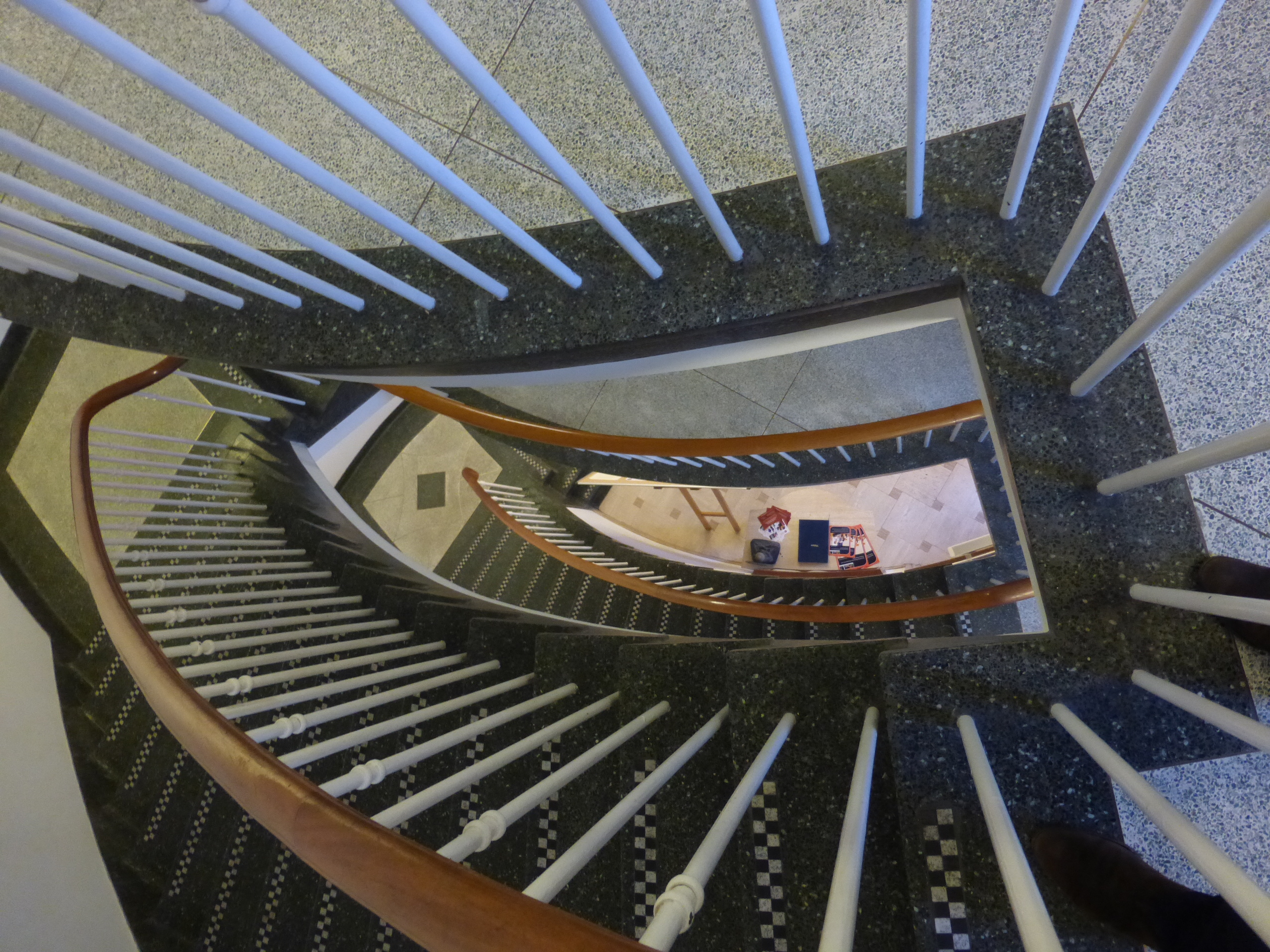 Faculty Officers | Faculty of Asian and Middle Eastern Studies